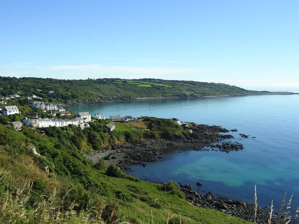Self Catering for 6+ people – Coverack Village