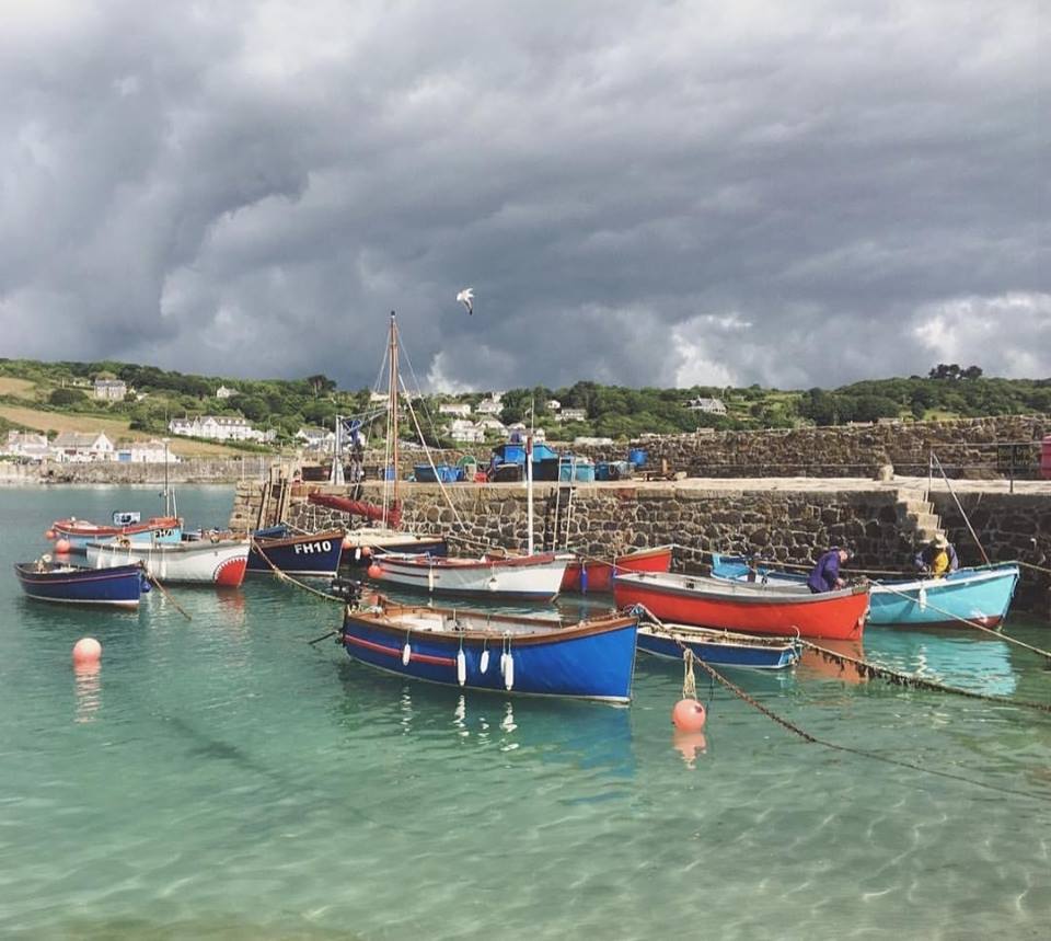 Self catering for up to 6 people – Coverack Village