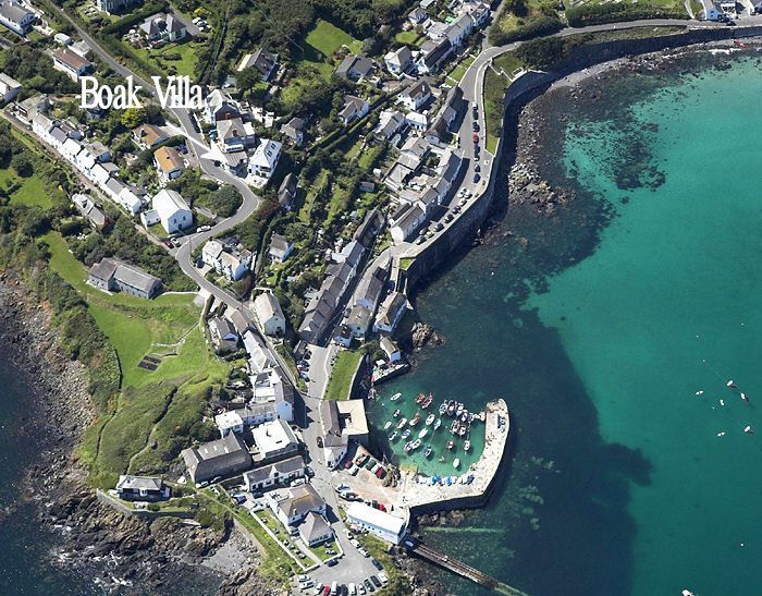 Self catering for up to 6 people – Coverack Village